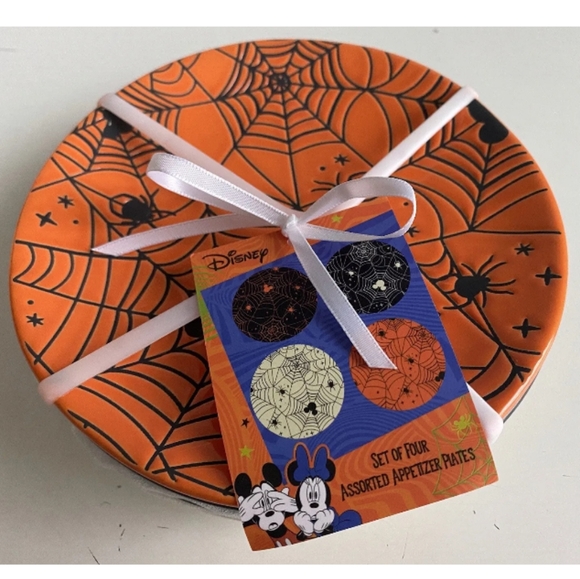 Disney | Dining | Set Of 4 Disney Halloween Mickey Mouse Spider Web ...